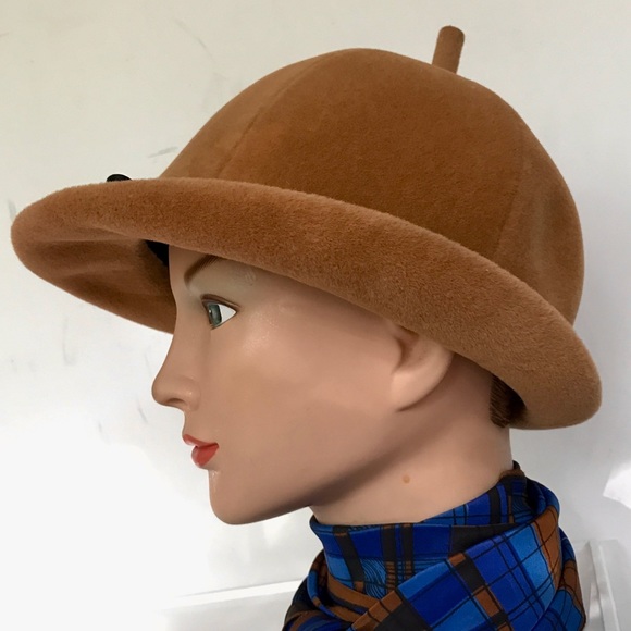 Emme New York | Accessories | 96s Pristine Vintage Fur Hat With Leather ...